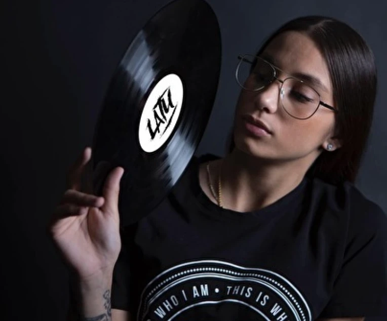 Artiest-Boeken.nl | DJ Latu Boeken